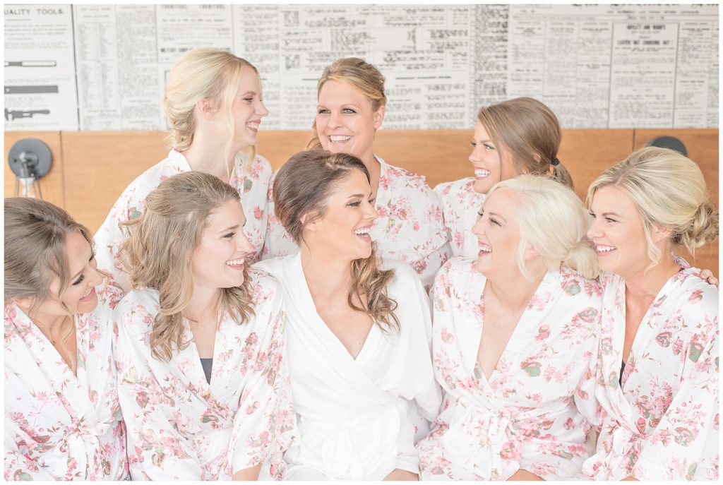 3 TIPS FOR GETTING READY PHOTOS - esquaredphotography.com